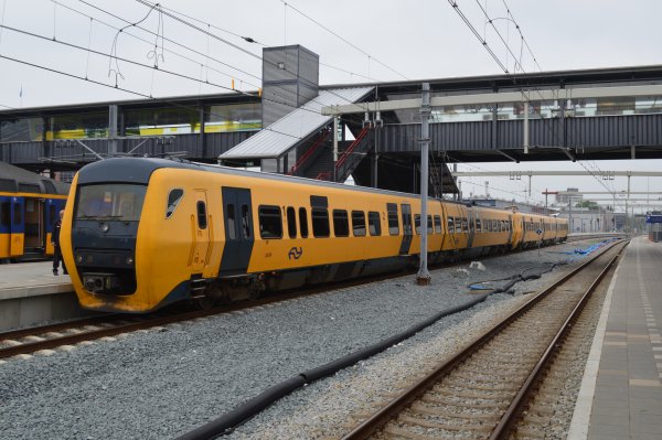 NS wil compensatie voor extra Syntus sneltrein - Treinenweb