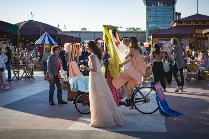 Theatervoorstellingen De Parade op Utrecht Centraal - Treinenweb